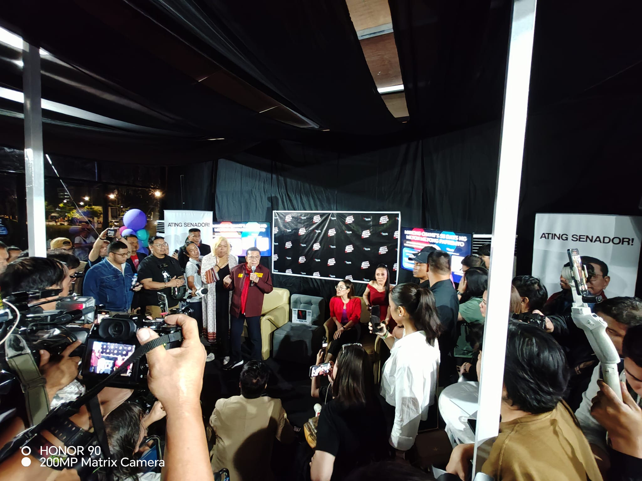 Manong Chavit Singson Launches VBank: A Revolutionary Step in Digital Banking | ReZirb